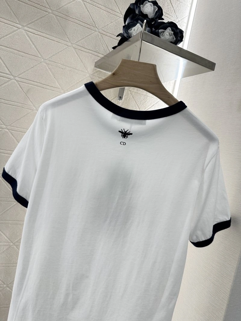 Accurate model Christian Dior T-Shirts