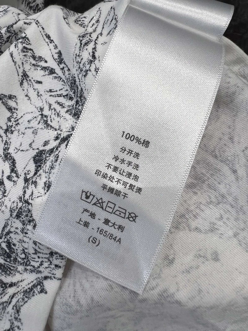 Official Christian Dior T-Shirts