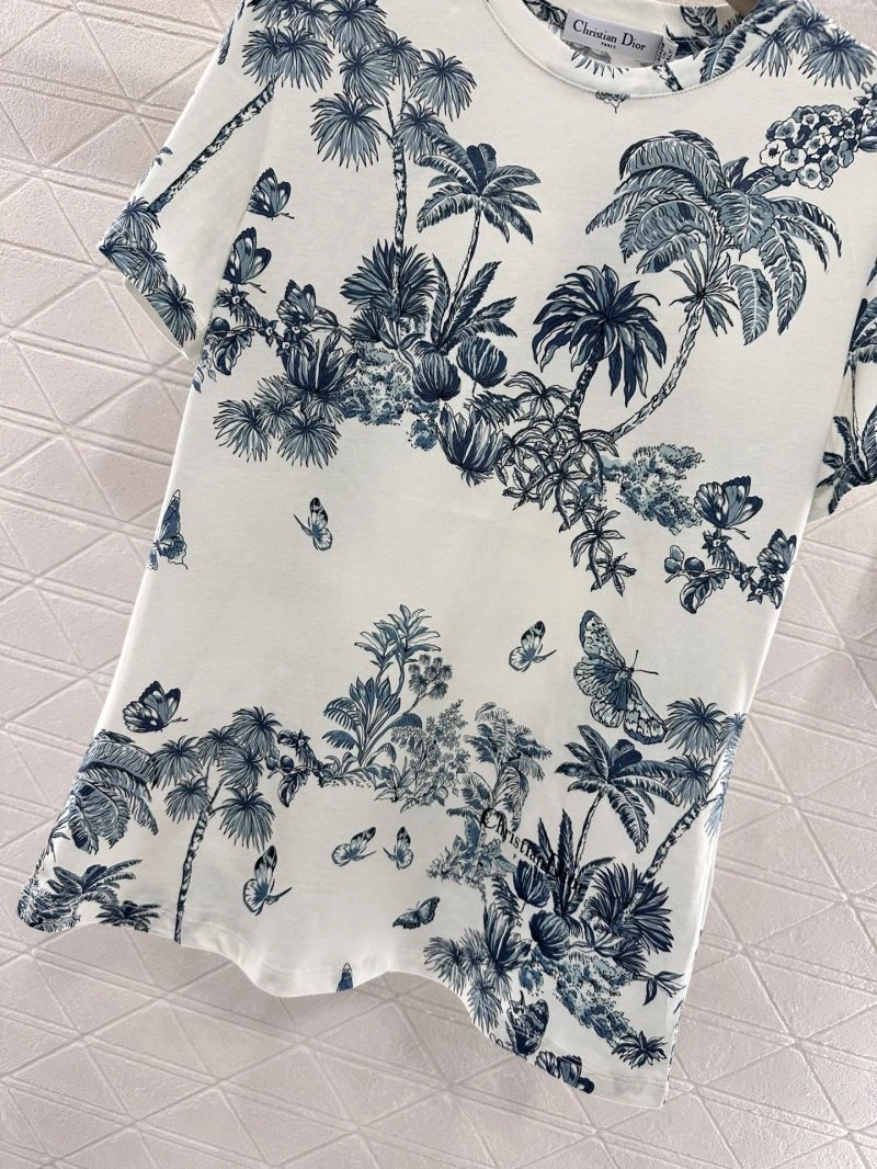 Indistinguishable Christian Dior T-Shirts