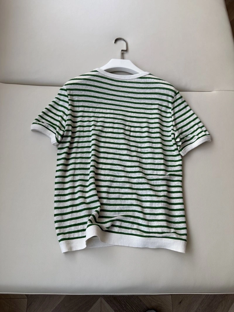 Accurate model Christian Dior T-Shirts