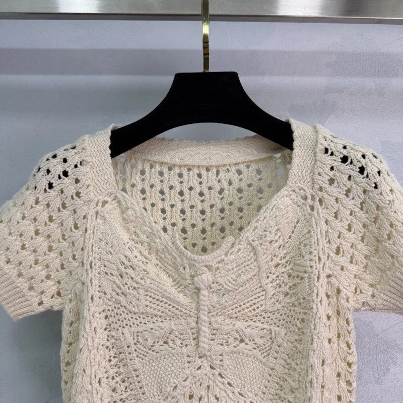 Accurate model Christian Dior T-Shirts