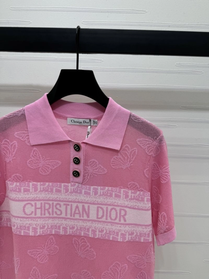 Accurate model Christian Dior T-Shirts