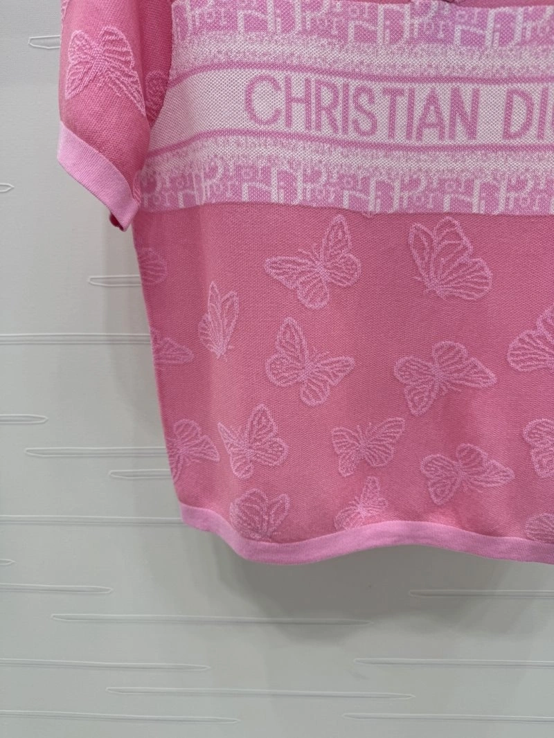 Accurate model Christian Dior T-Shirts
