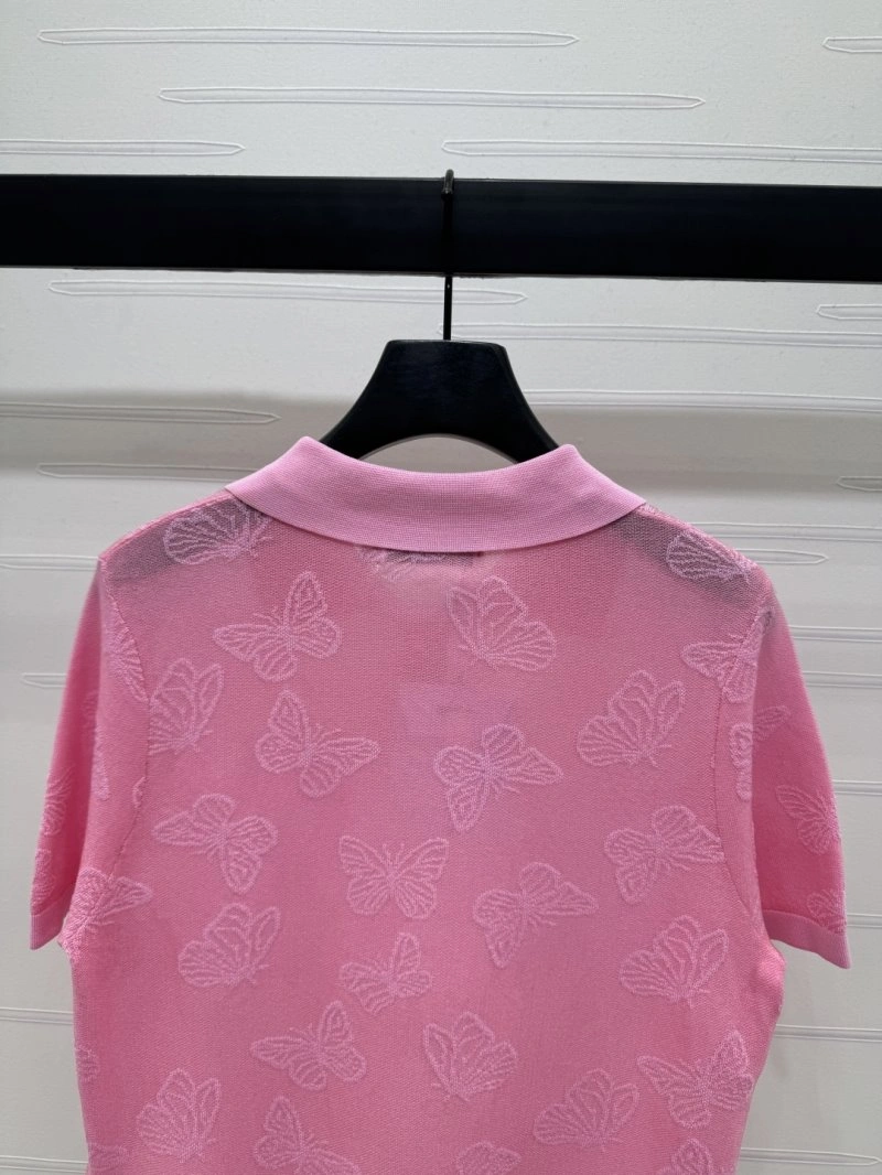 Accurate model Christian Dior T-Shirts