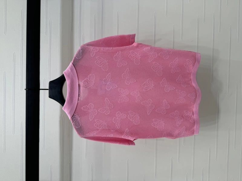 Accurate model Christian Dior T-Shirts
