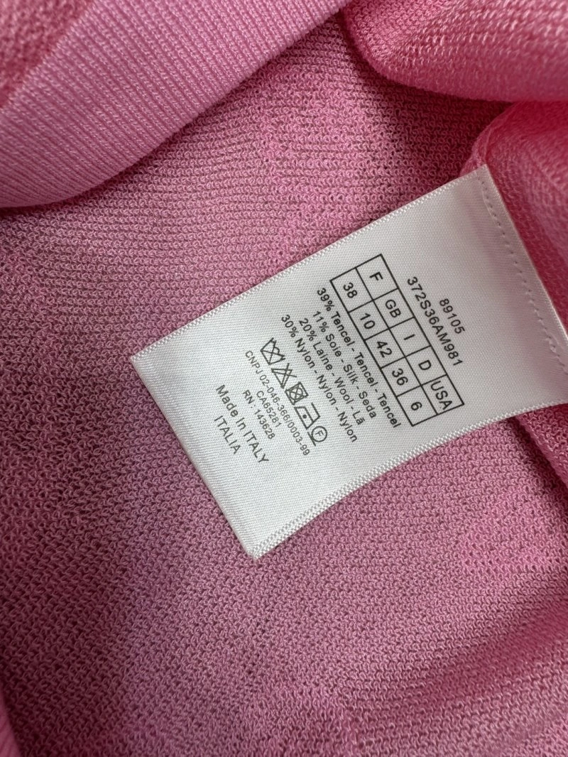 Accurate model Christian Dior T-Shirts