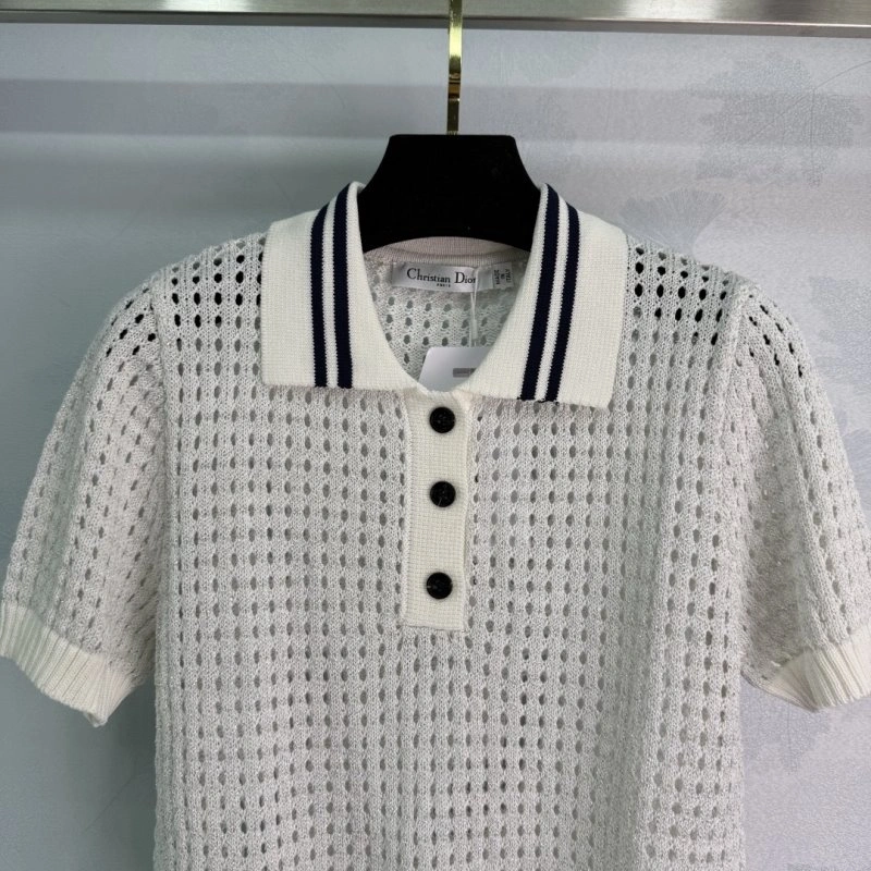 Accurate model Christian Dior T-Shirts