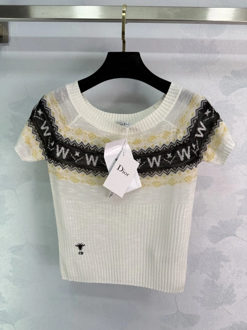 Accurate model Christian Dior T-Shirts
