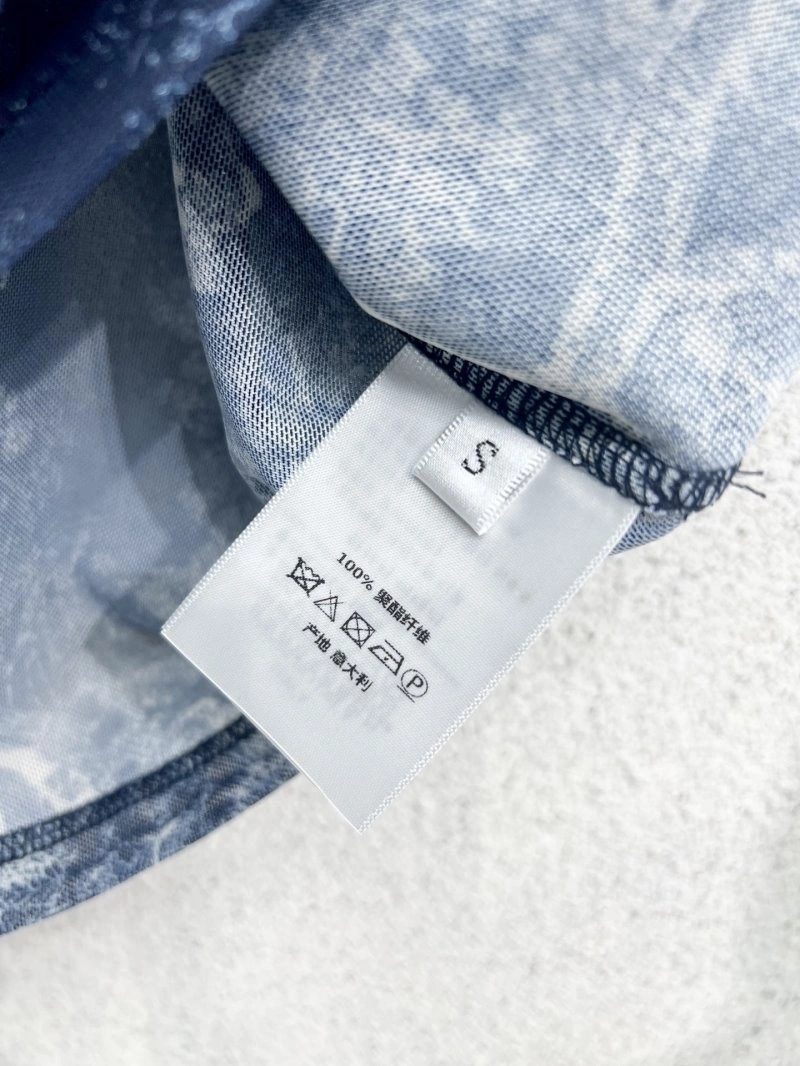 Bargain Christian Dior T-Shirts