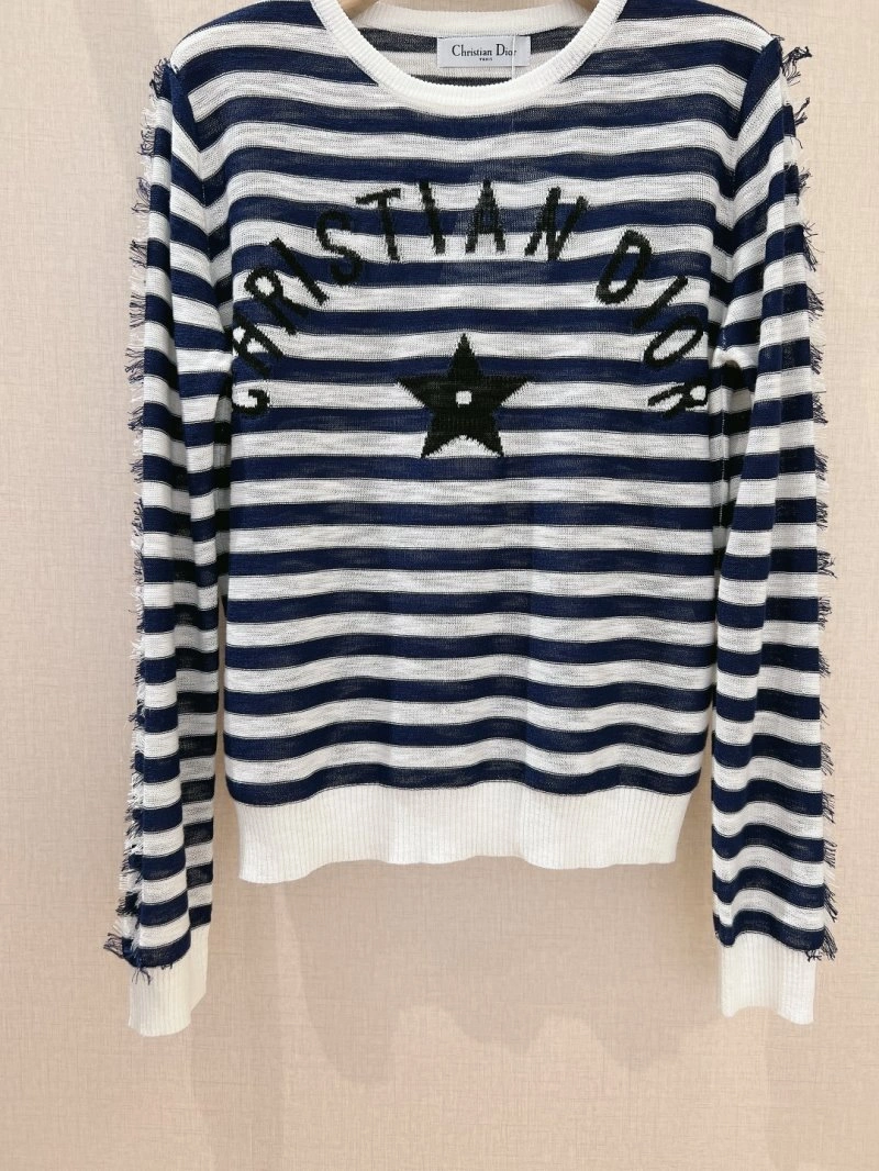 Accurate model Christian Dior T-Shirts