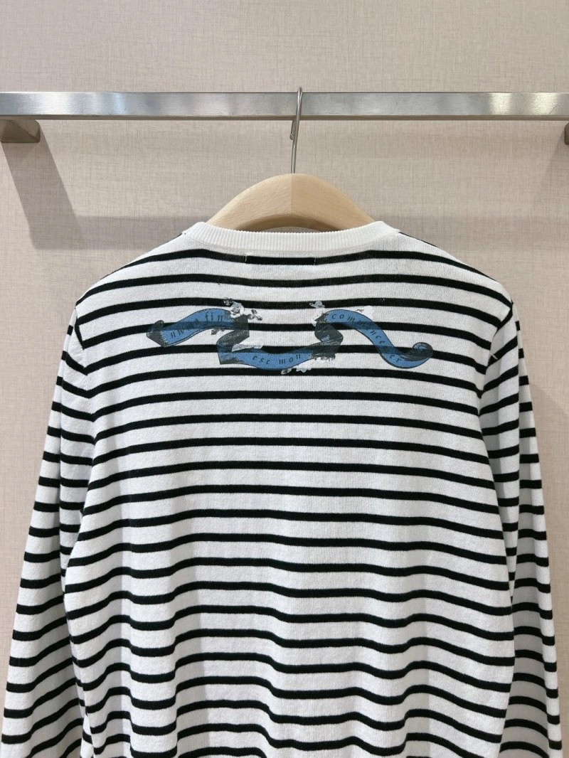 Accurate model Christian Dior T-Shirts