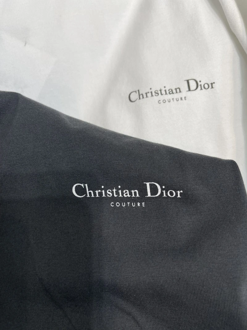 Bargain Christian Dior T-Shirts
