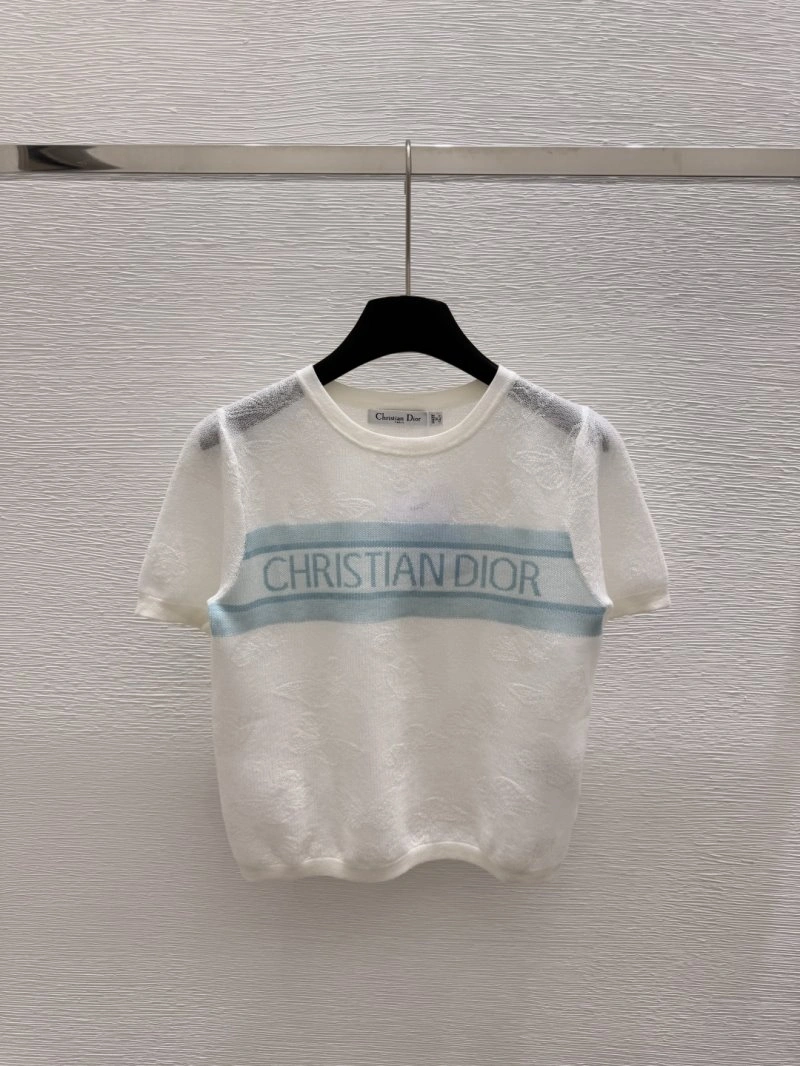 Accurate model Christian Dior T-Shirts