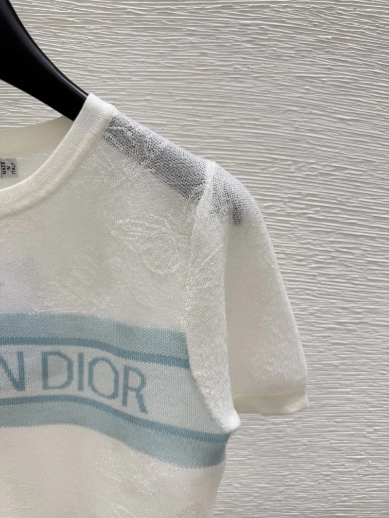 Accurate model Christian Dior T-Shirts