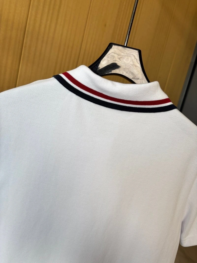 Accurate model Christian Dior T-Shirts