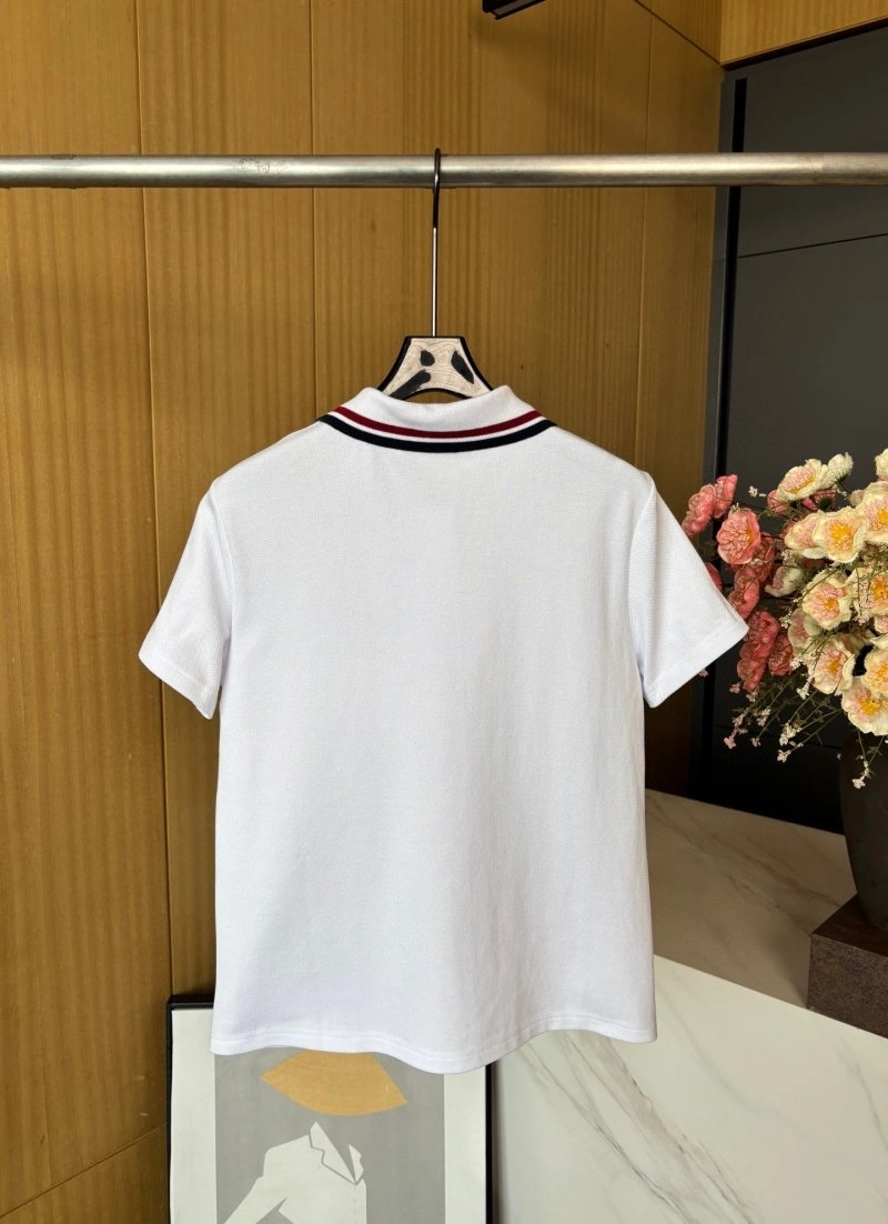 Accurate model Christian Dior T-Shirts