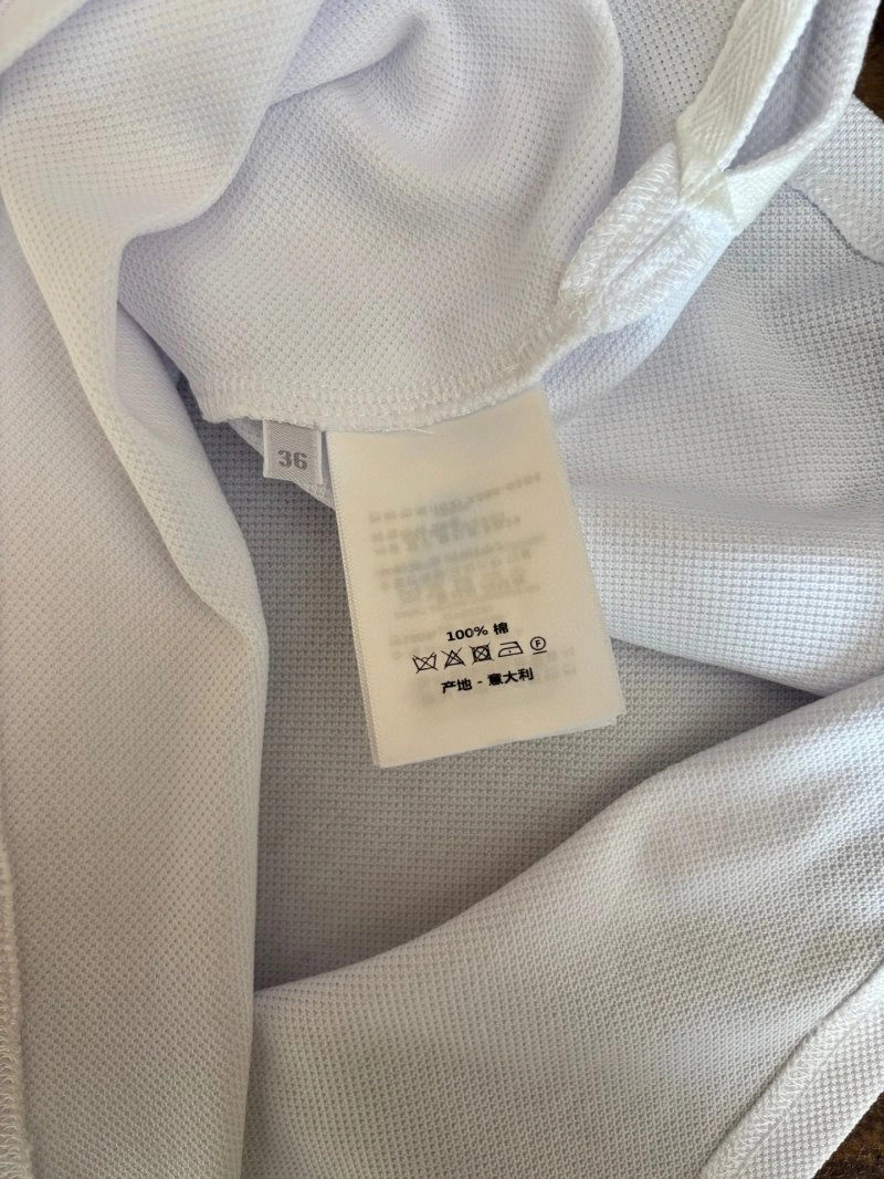 Accurate model Christian Dior T-Shirts