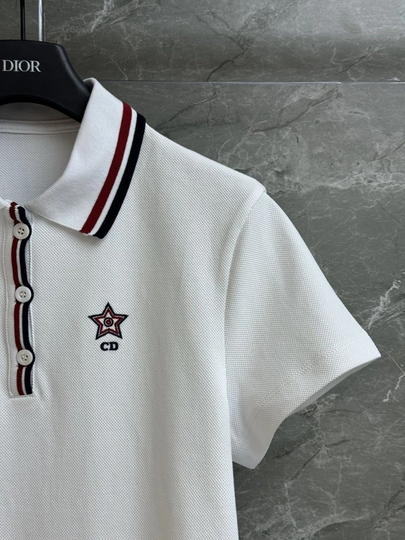 Accurate model Christian Dior T-Shirts