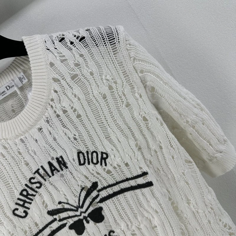 Accurate model Christian Dior T-Shirts