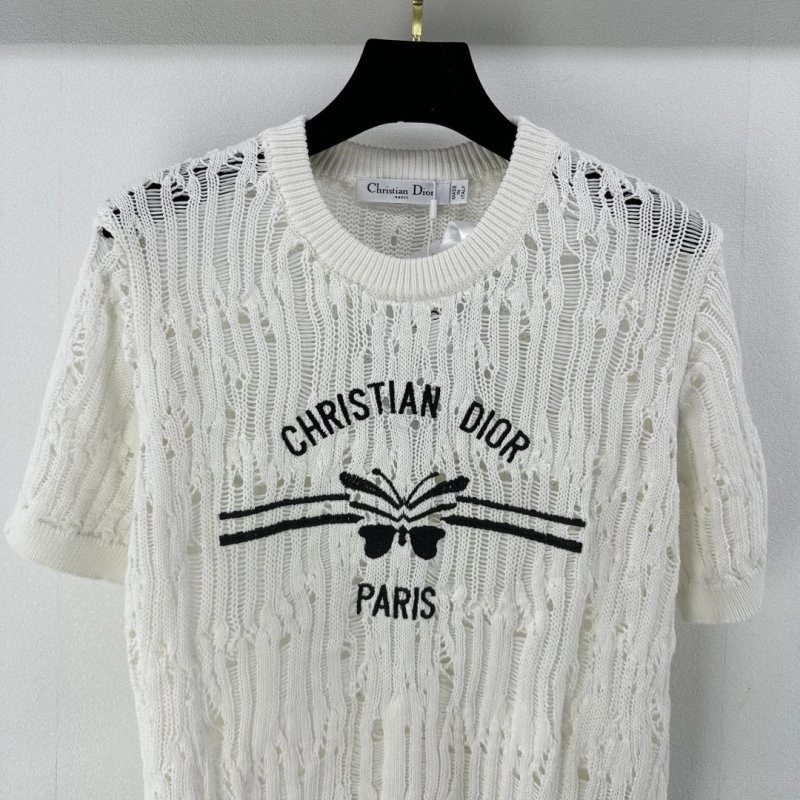 Accurate model Christian Dior T-Shirts