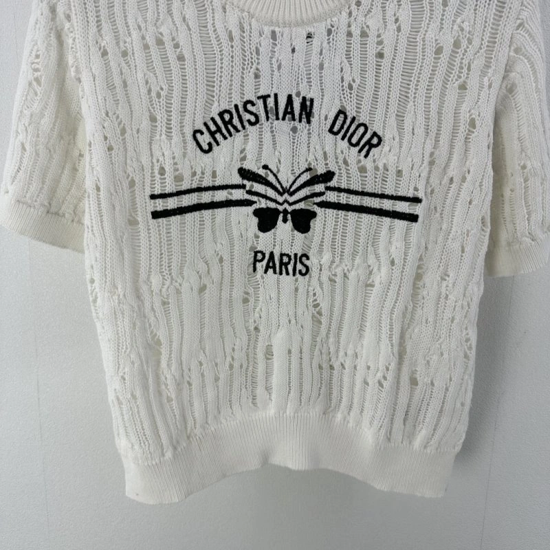 Accurate model Christian Dior T-Shirts