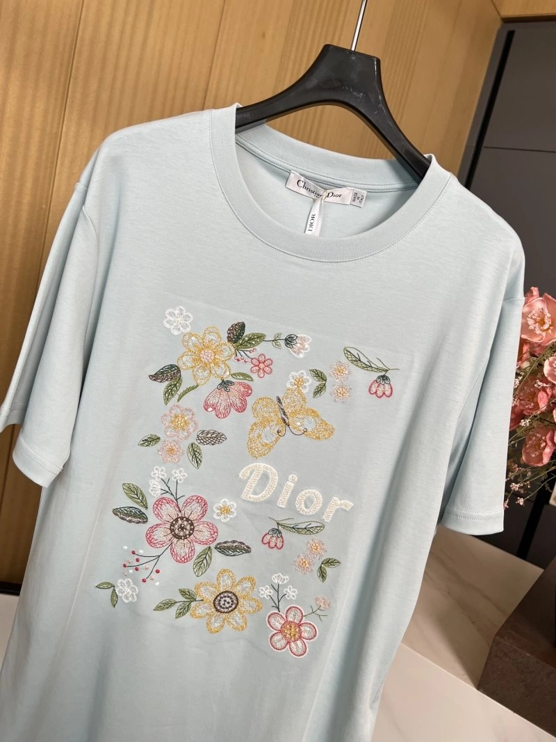 Low-cost Christian Dior T-Shirts