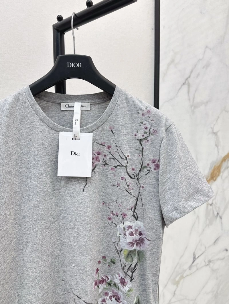 Value-priced Christian Dior T-Shirts