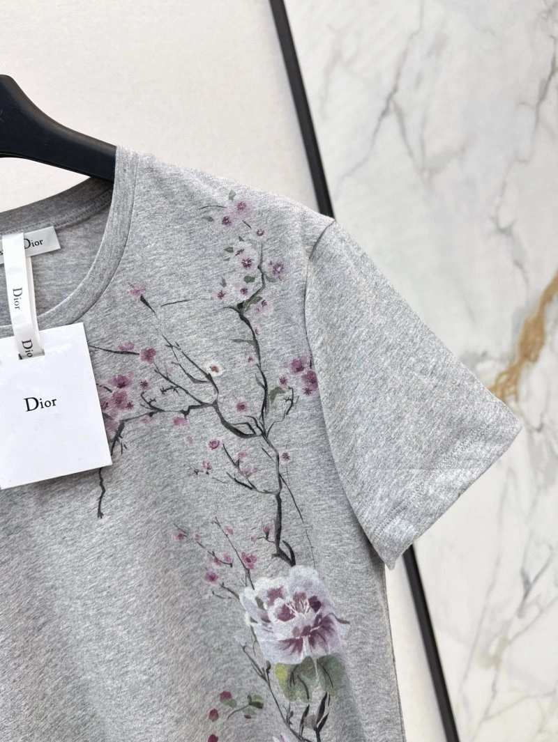 Value-priced Christian Dior T-Shirts