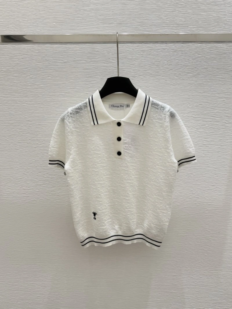 Accurate model Christian Dior T-Shirts