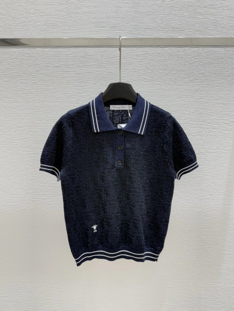 Accurate model Christian Dior T-Shirts
