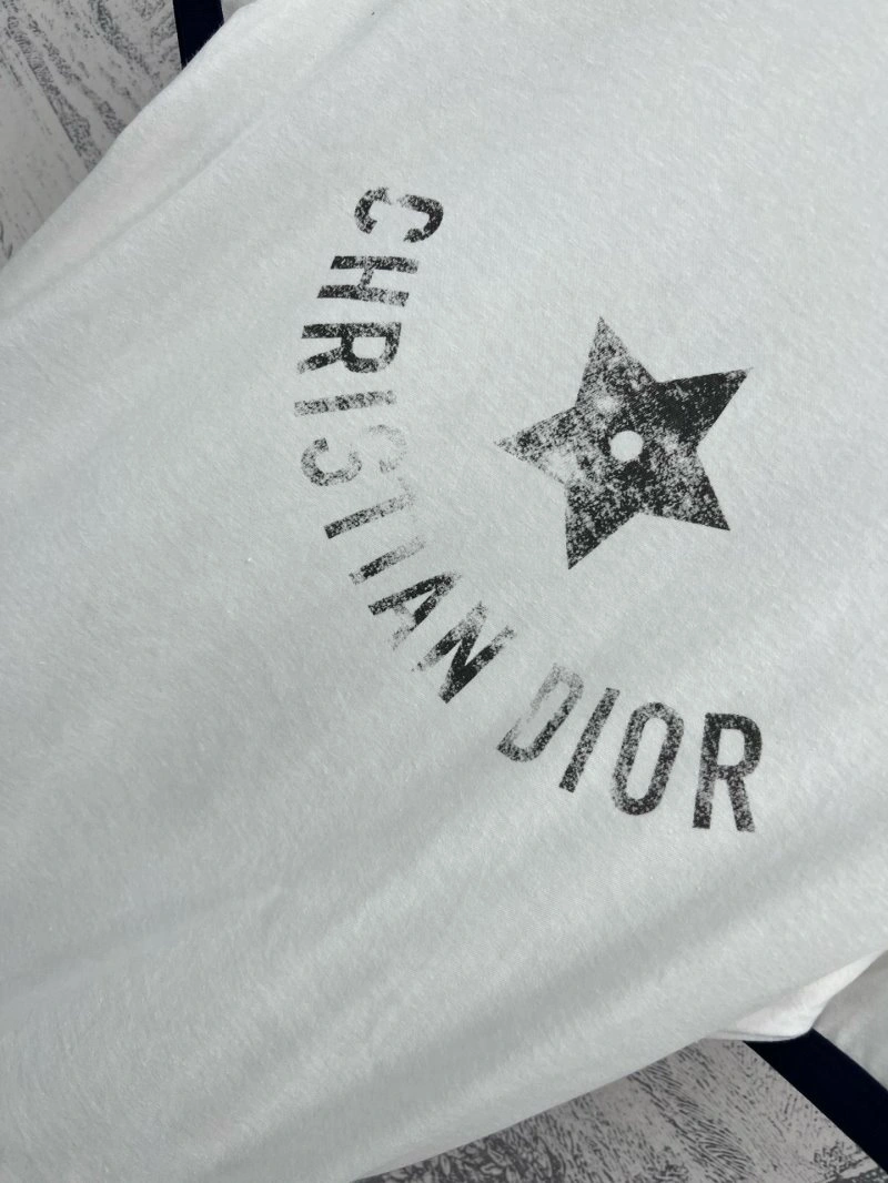 Bargain Christian Dior T-Shirts