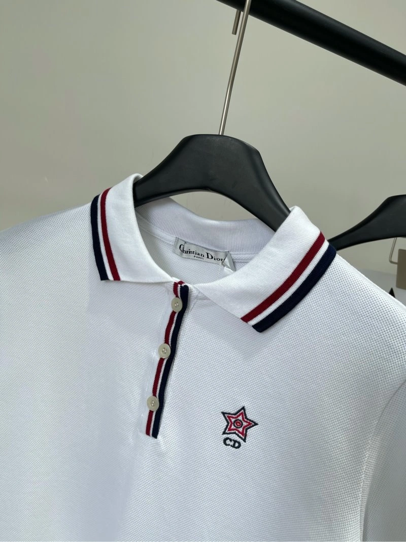 Accurate model Christian Dior T-Shirts