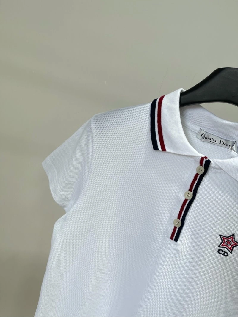 Accurate model Christian Dior T-Shirts
