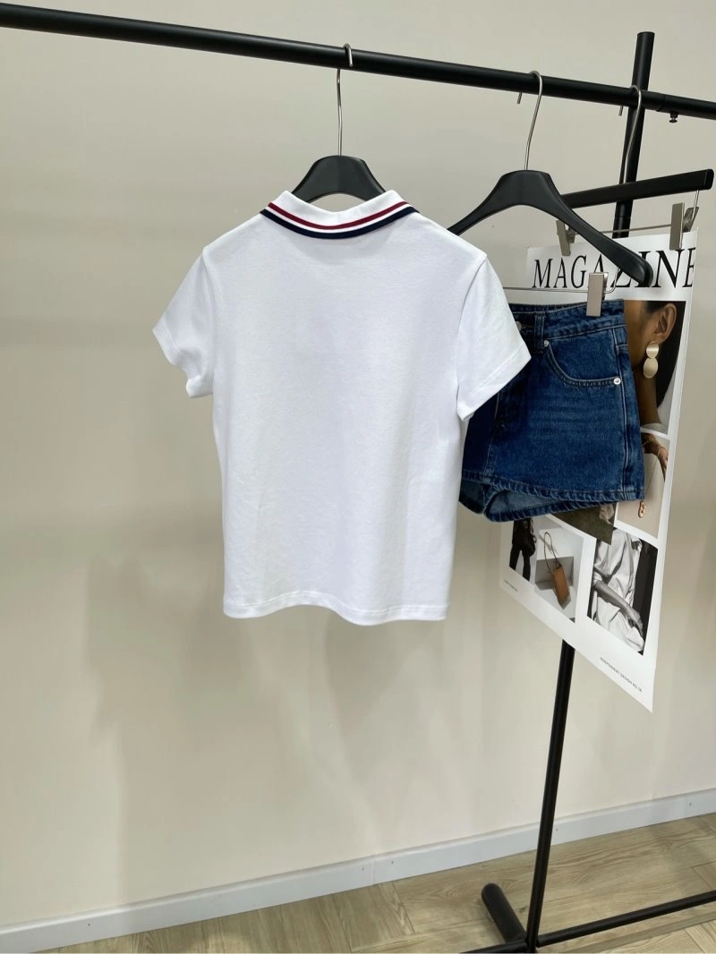 Accurate model Christian Dior T-Shirts