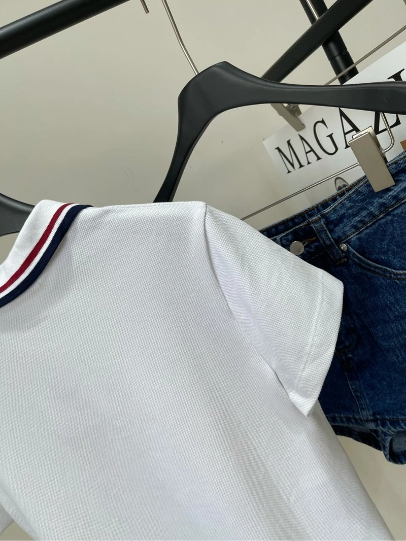 Accurate model Christian Dior T-Shirts