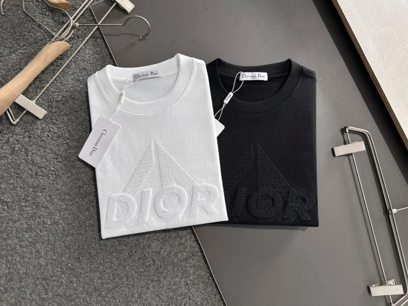 Bargain Christian Dior T-Shirts