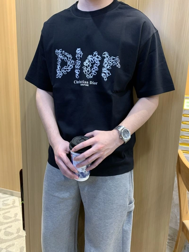 Bargain Christian Dior T-Shirts