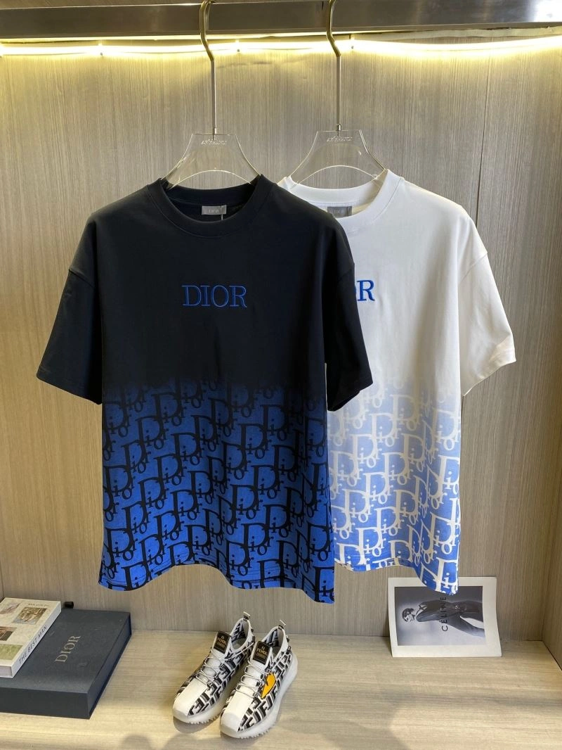 Low-cost Christian Dior T-Shirts