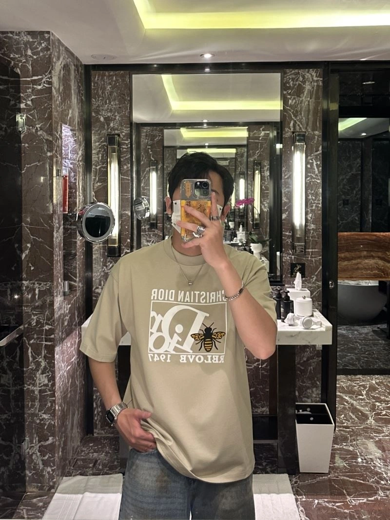 Bargain Christian Dior T-Shirts