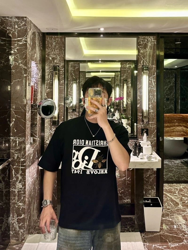 Economical Christian Dior T-Shirts