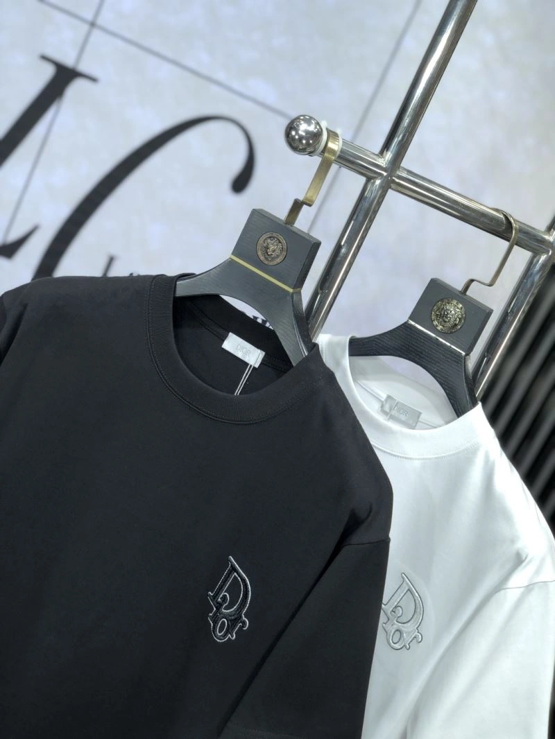 Bargain Christian Dior T-Shirts