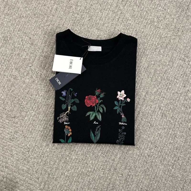 Value-priced Christian Dior T-Shirts