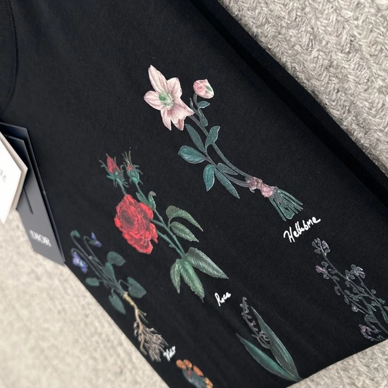 Value-priced Christian Dior T-Shirts