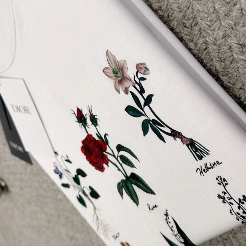 Inexpensive Christian Dior T-Shirts