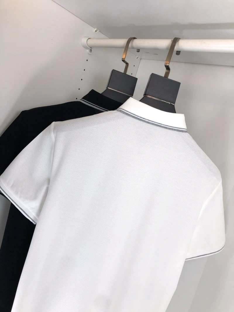 Accurate model Christian Dior T-Shirts