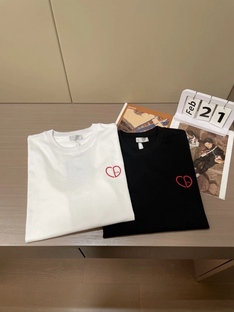 High fidelity Christian Dior T-Shirts