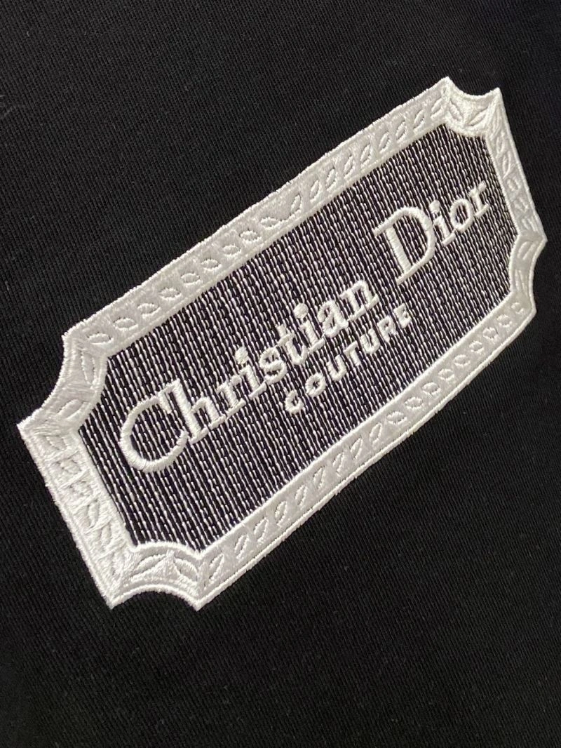 Accurate model Christian Dior T-Shirts