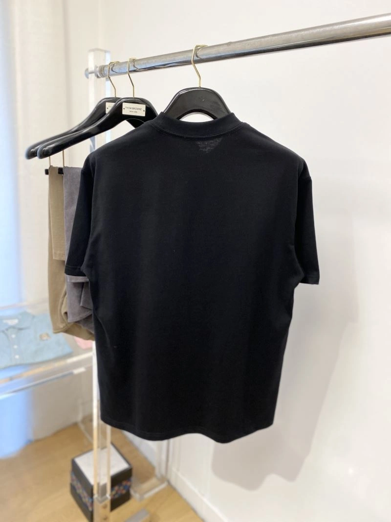 Accurate model Christian Dior T-Shirts