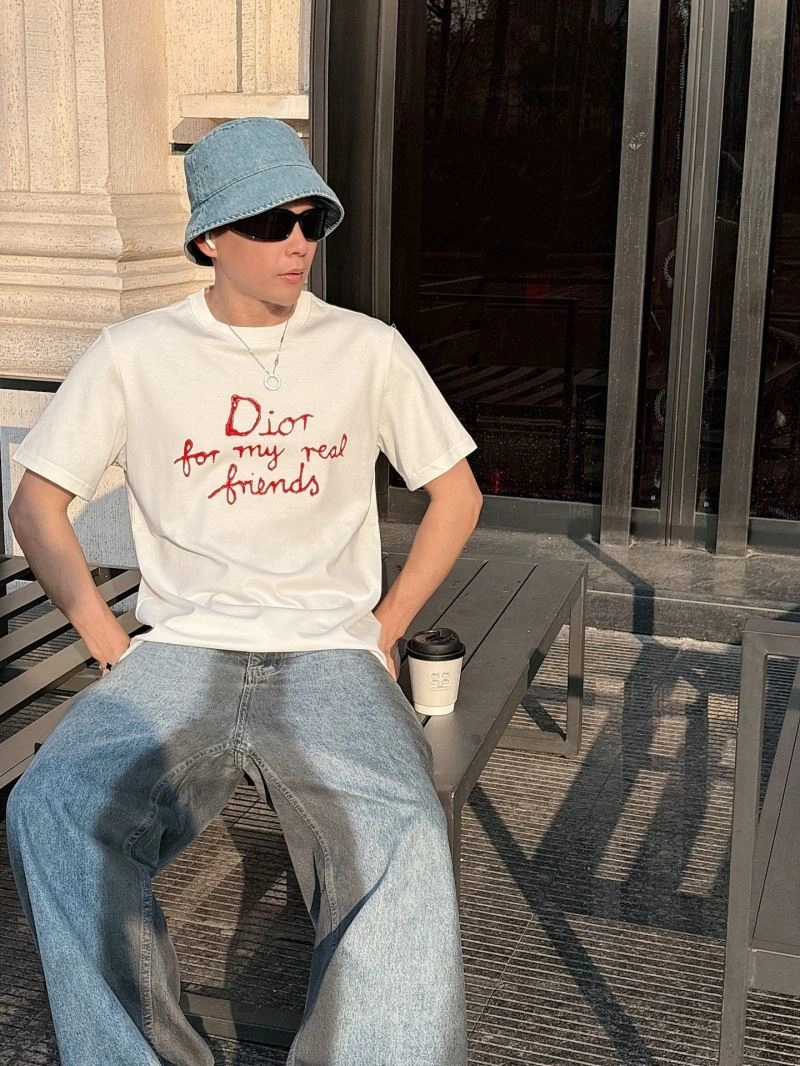 Value-priced Christian Dior T-Shirts