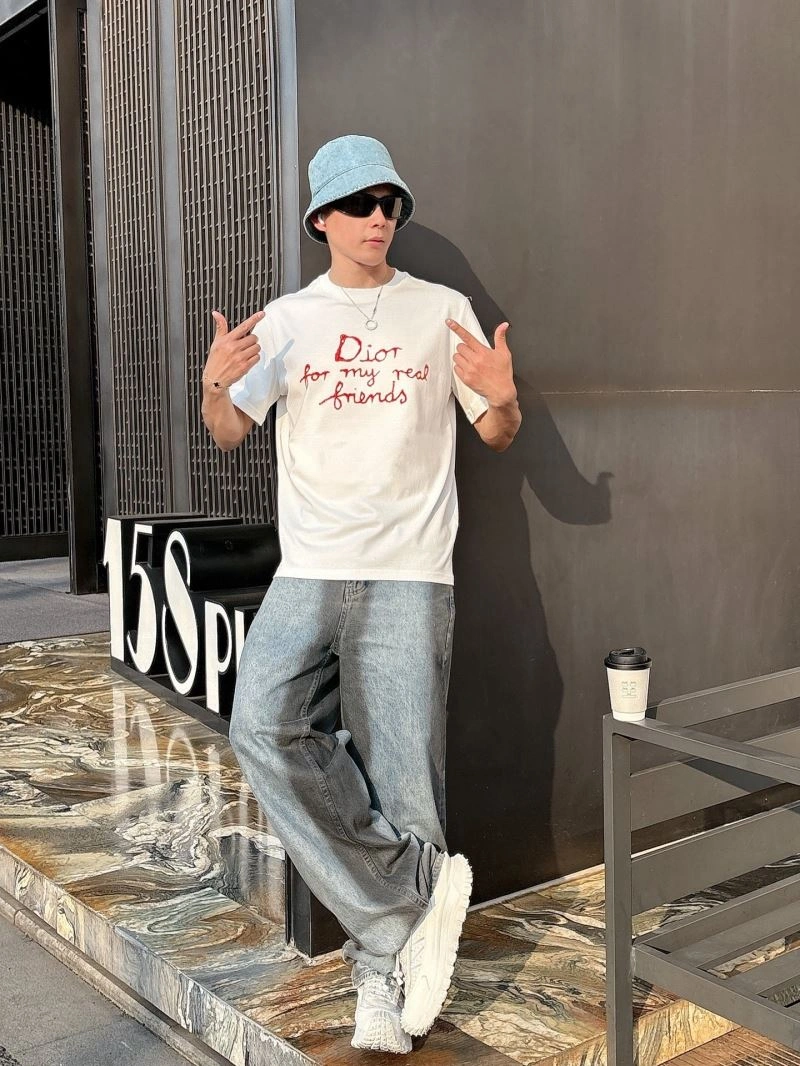 Value-priced Christian Dior T-Shirts